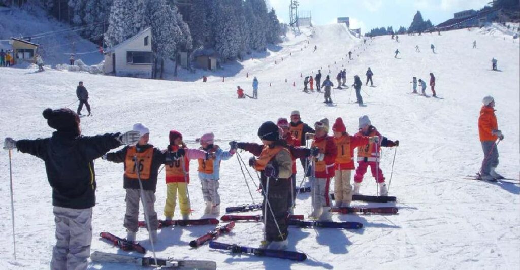 Osaka: Kobe Mount Rokko Skiing and Snow Play 1-day Tour | The Abroad Guide