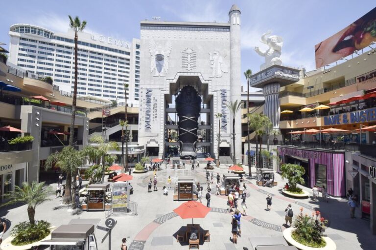 From Las Vegas: Hollywood and Los Angeles Day Trip | The Abroad Guide
