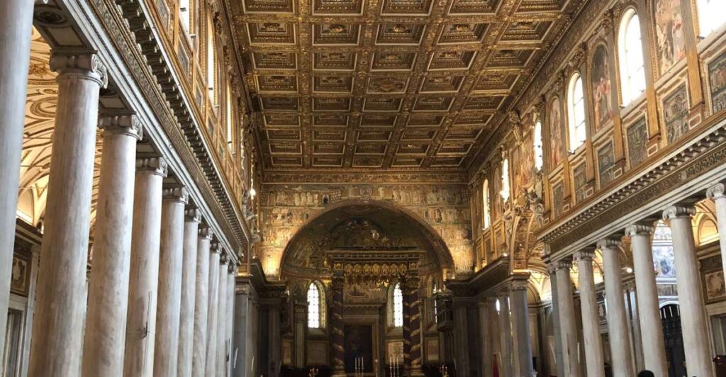 Rome: Basilica of St Mary Major Catholic Pilgrim Tour | The Abroad Guide