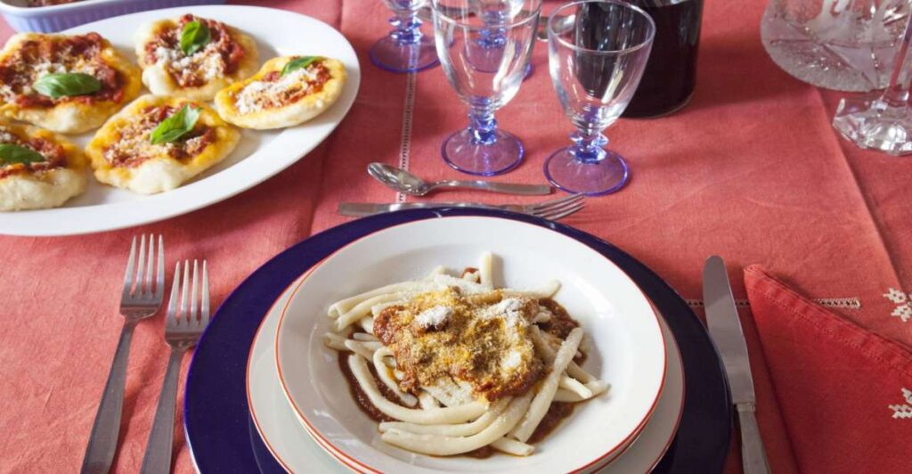 Naples: Dining Experience at a Locals Home | The Abroad Guide