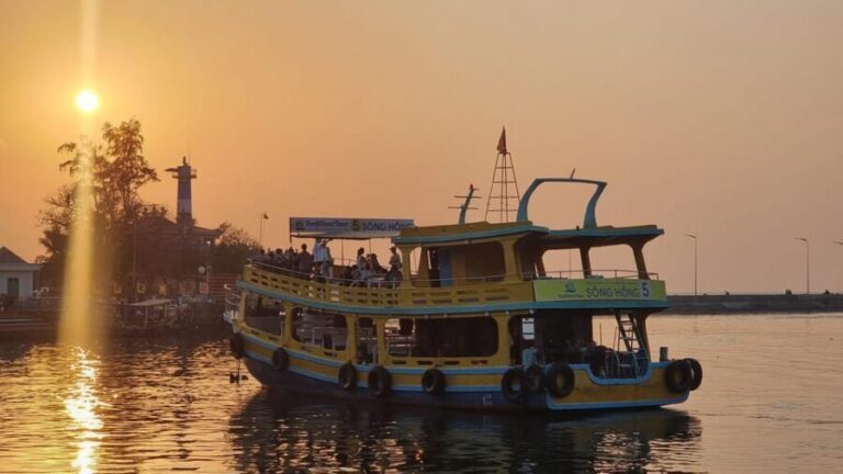 RedRiverTours - Enjoying Sunset & Night Squid Fishing | The Abroad Guide