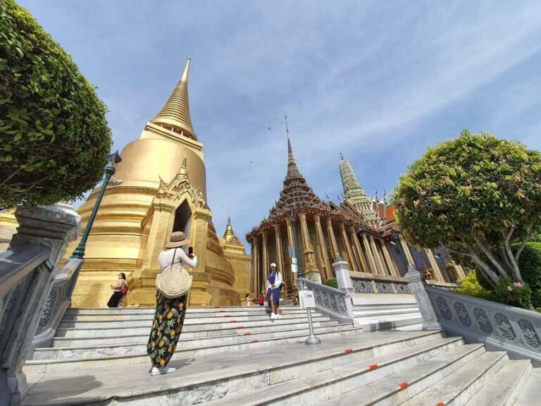 Bangkok: Grand palace and Iconic temple Half-Day Private | The Abroad Guide