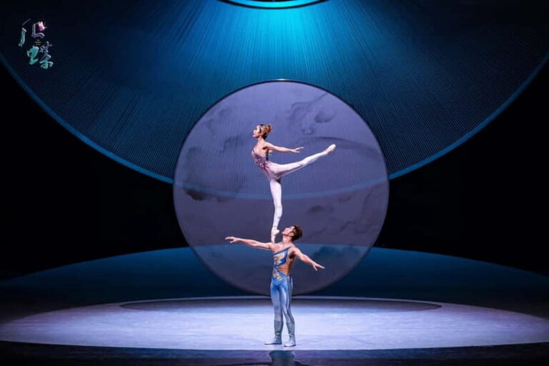 Combination Tour Of Acrobatics And Opera Show Beijing | The Abroad Guide