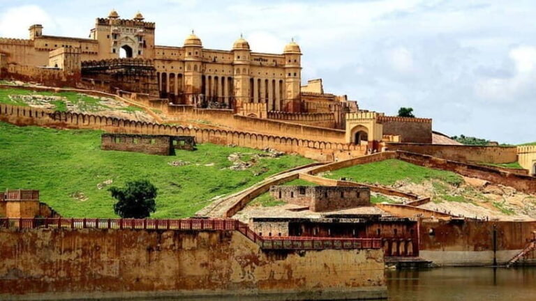 From Delhi: Private Jaipur & Amber Fort Guided Tour by Car | The Abroad ...