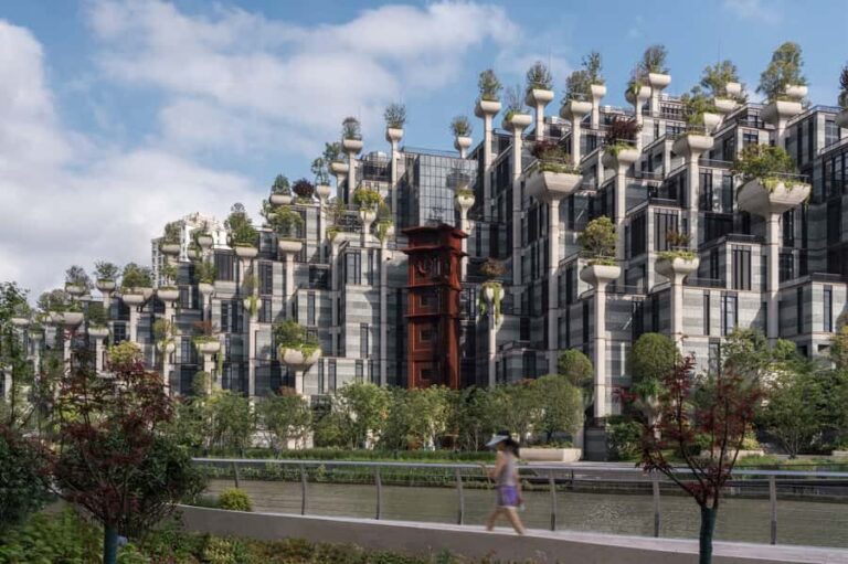 Shanghai: Suzhou River Art & Architecture Private Tour | The Abroad Guide